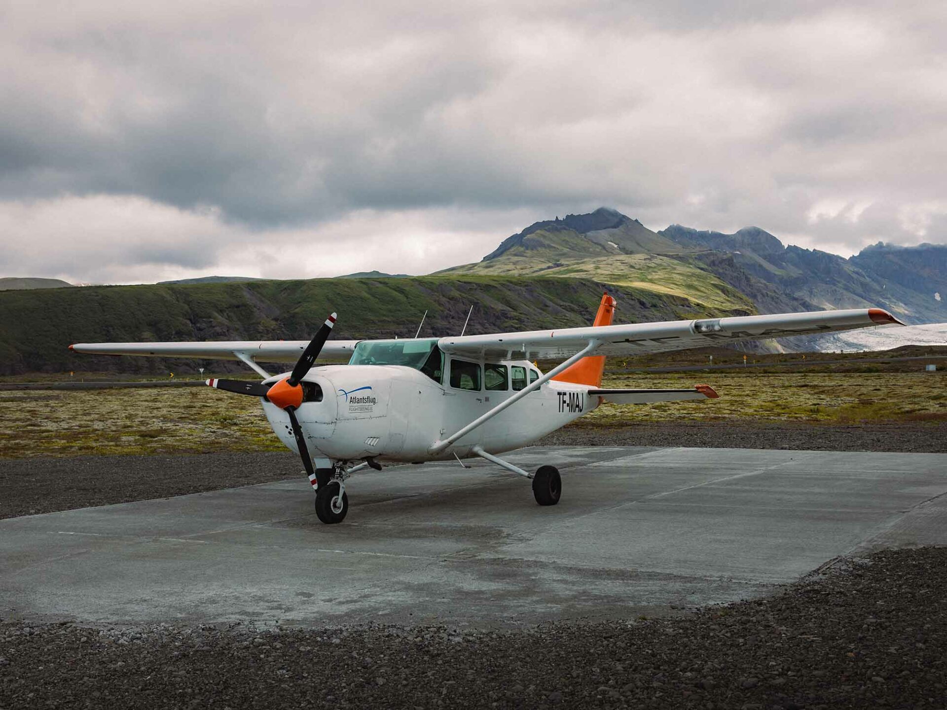 Islande : survoler le Landmannalaugar en avion - Voyageurs français
